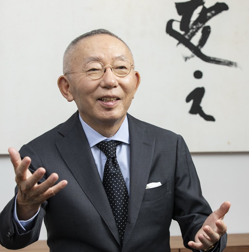 Interview with the CEO | FAST RETAILING CO., LTD.